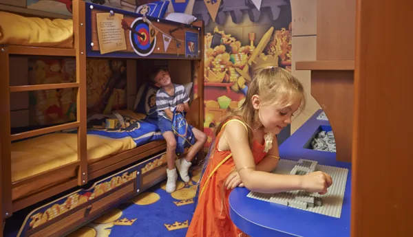Wizard's Themed Room | LEGOLAND® Windsor Castle Hotel